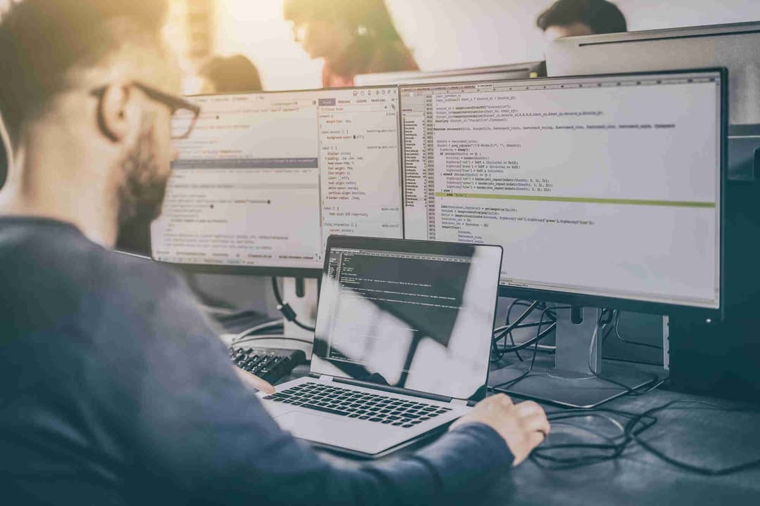 Hyqoo Finds the Right Leader for an Ambitious Hybrid Cloud Project